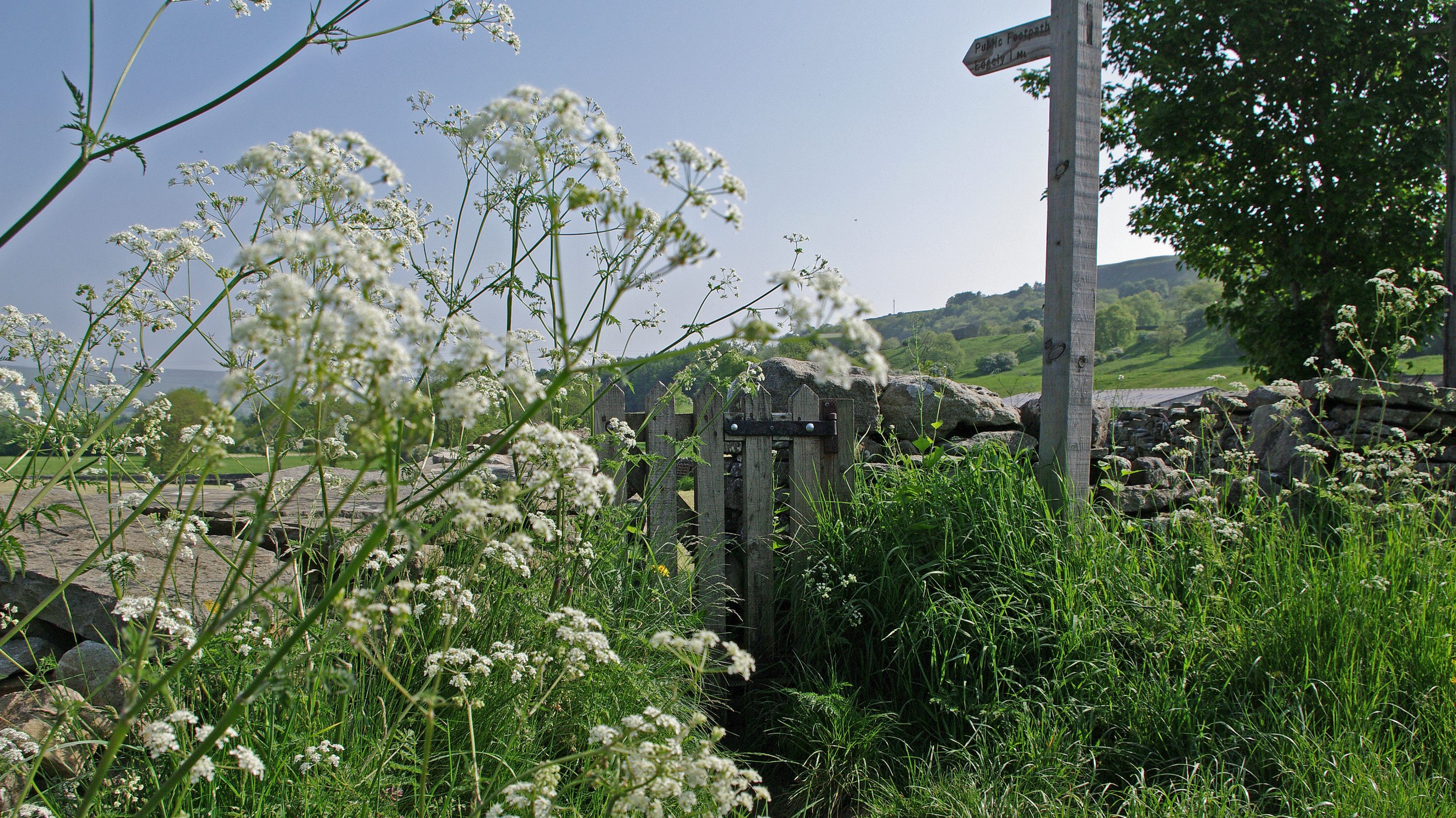 Footpaths and Stiles in the Yorkshire Dales – Country Hideaways